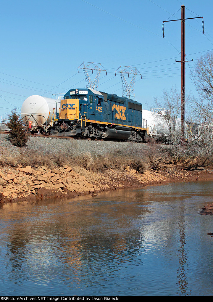CSX 4423 on the Amboy Secondary (SA31)